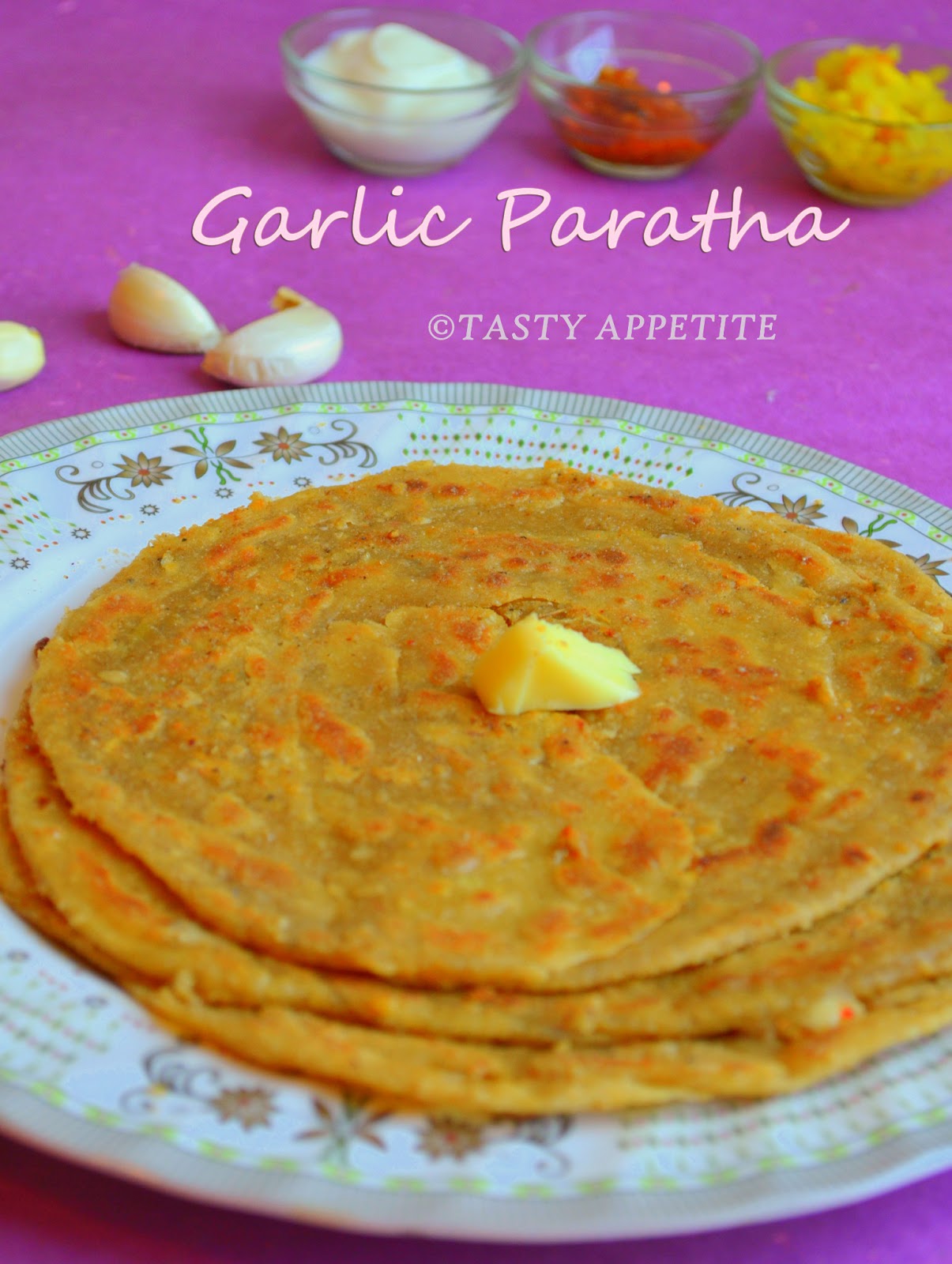 How to make Garlic Paratha / Indian Garlic Bread / Step-by-step Recipe: