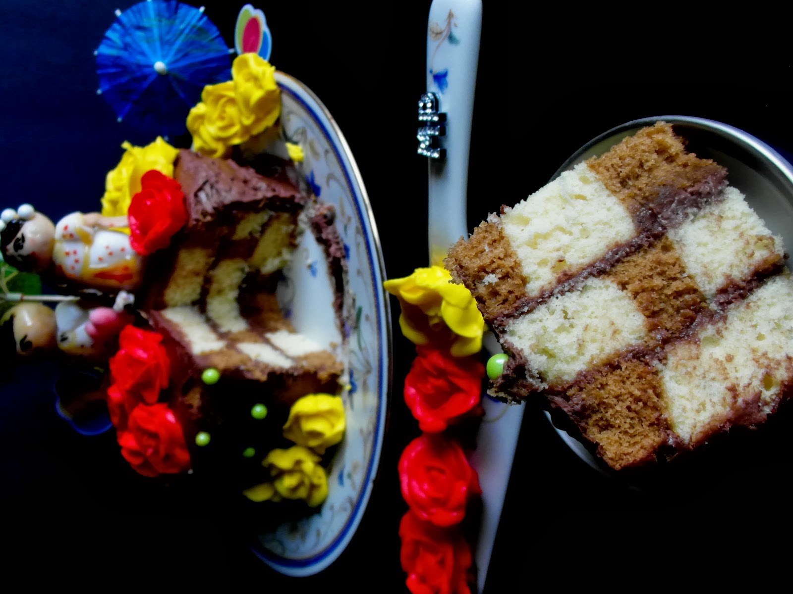 Checkerboard cake (made without any special pan )