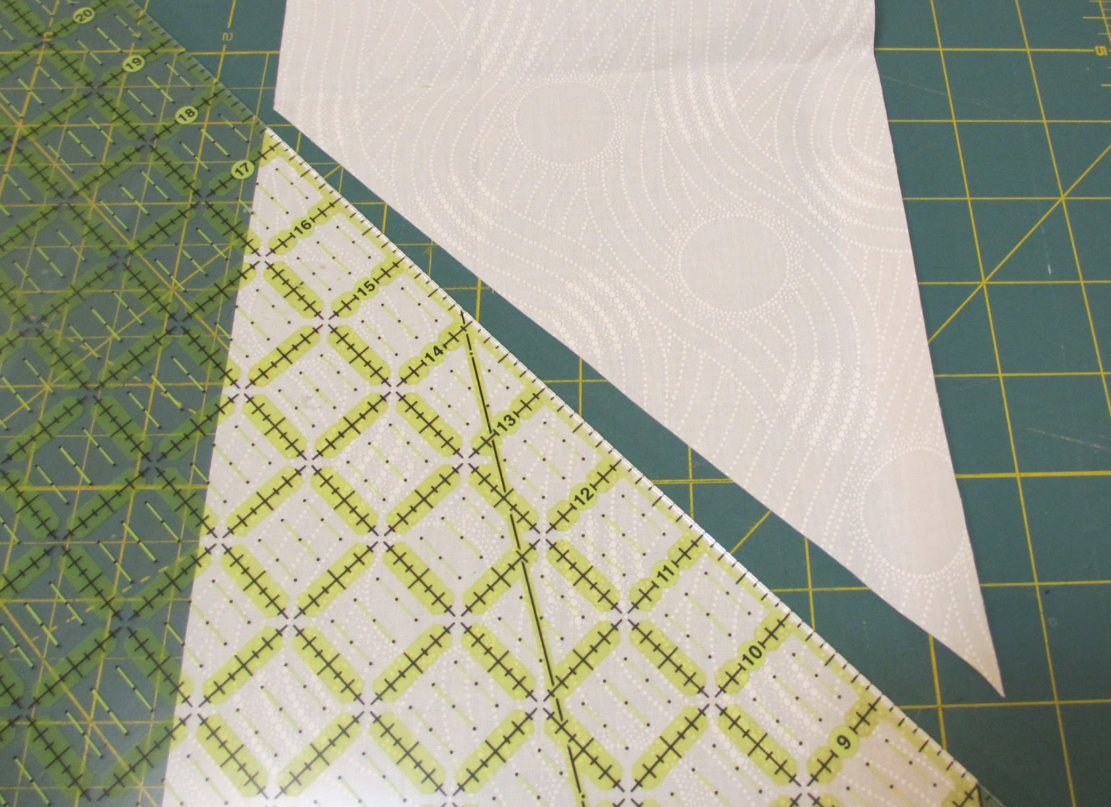 Radiant Honey Quilts: Peppermint Strip Block Tutorial