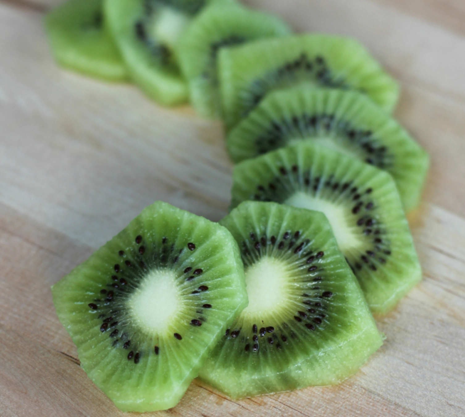 project: CLEAN FOOD: Superfood Sunday | THE AMAZINGLY POWERFUL KIWI FRUIT