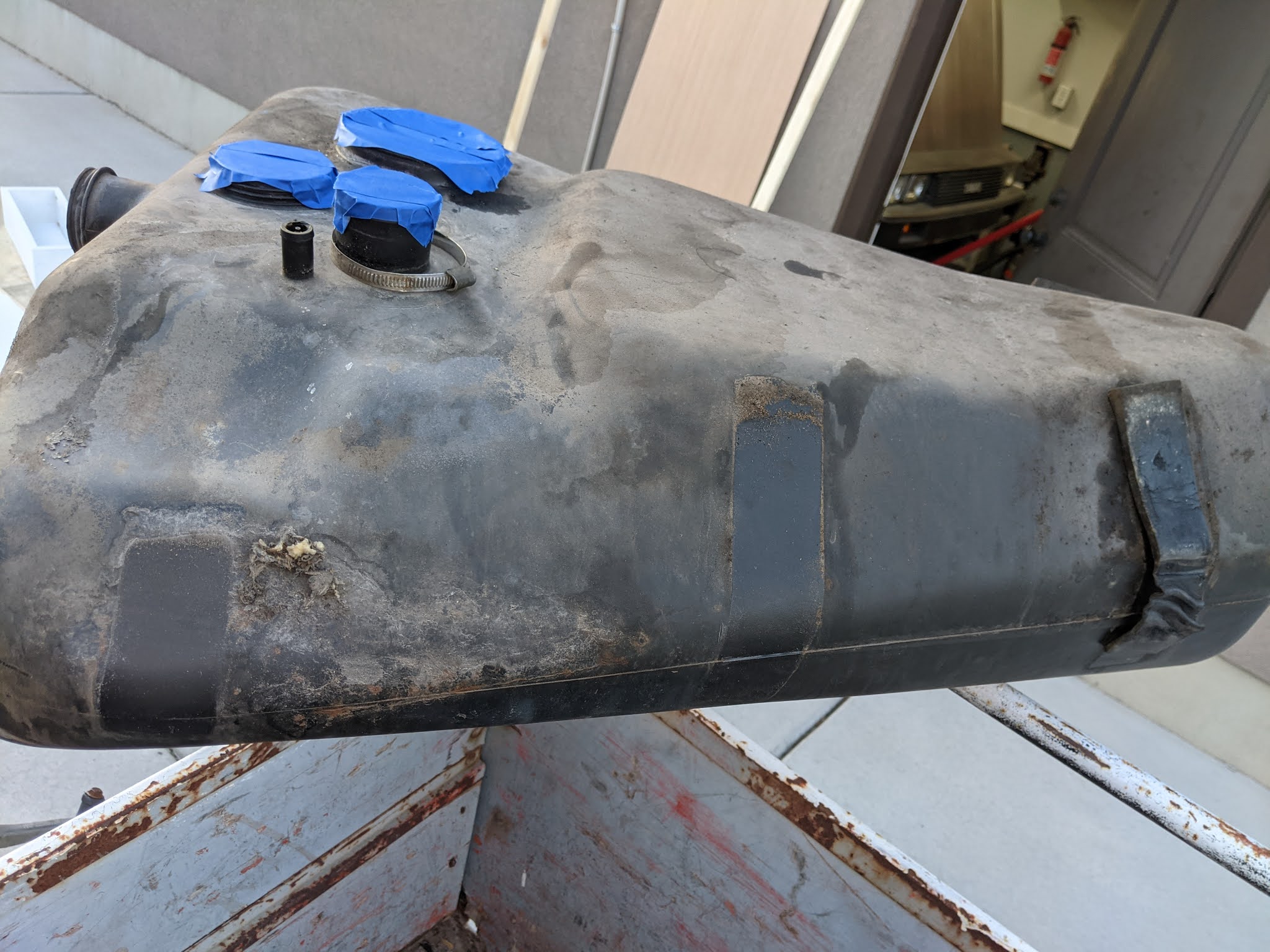 My DeLorean Blog: Installed modern DeLorean fuel pump