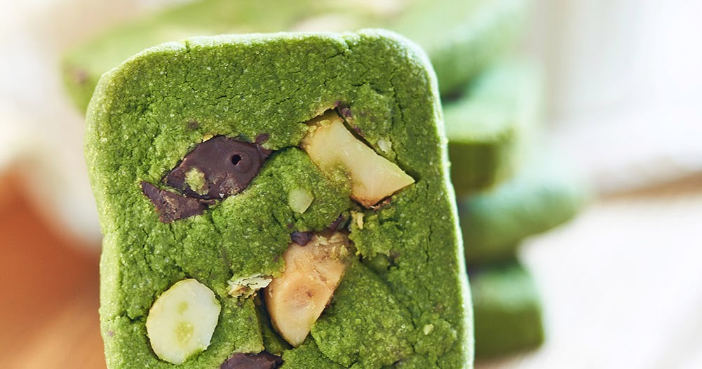 dailydelicious: Green tea chocolate chunk icebox cookies