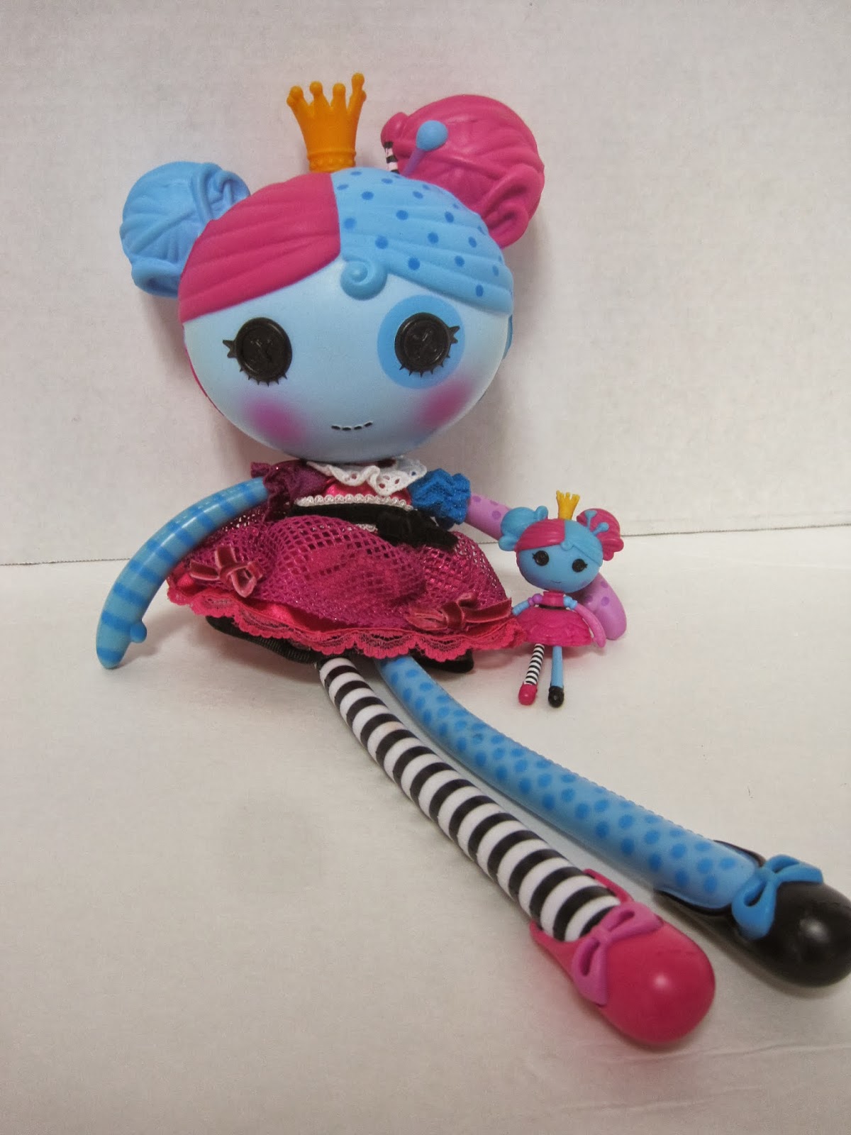 Never Grow Up: A Mom's Guide to Dolls and More: Lala-Pony-Palooza Month ...