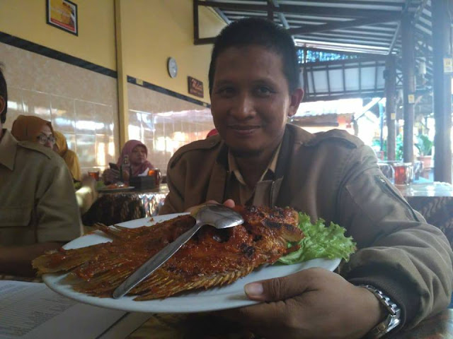 Syawalan Pengurus ATPUSI DIY di Bale Resto Timoho Yogyakarta. Guyub ...