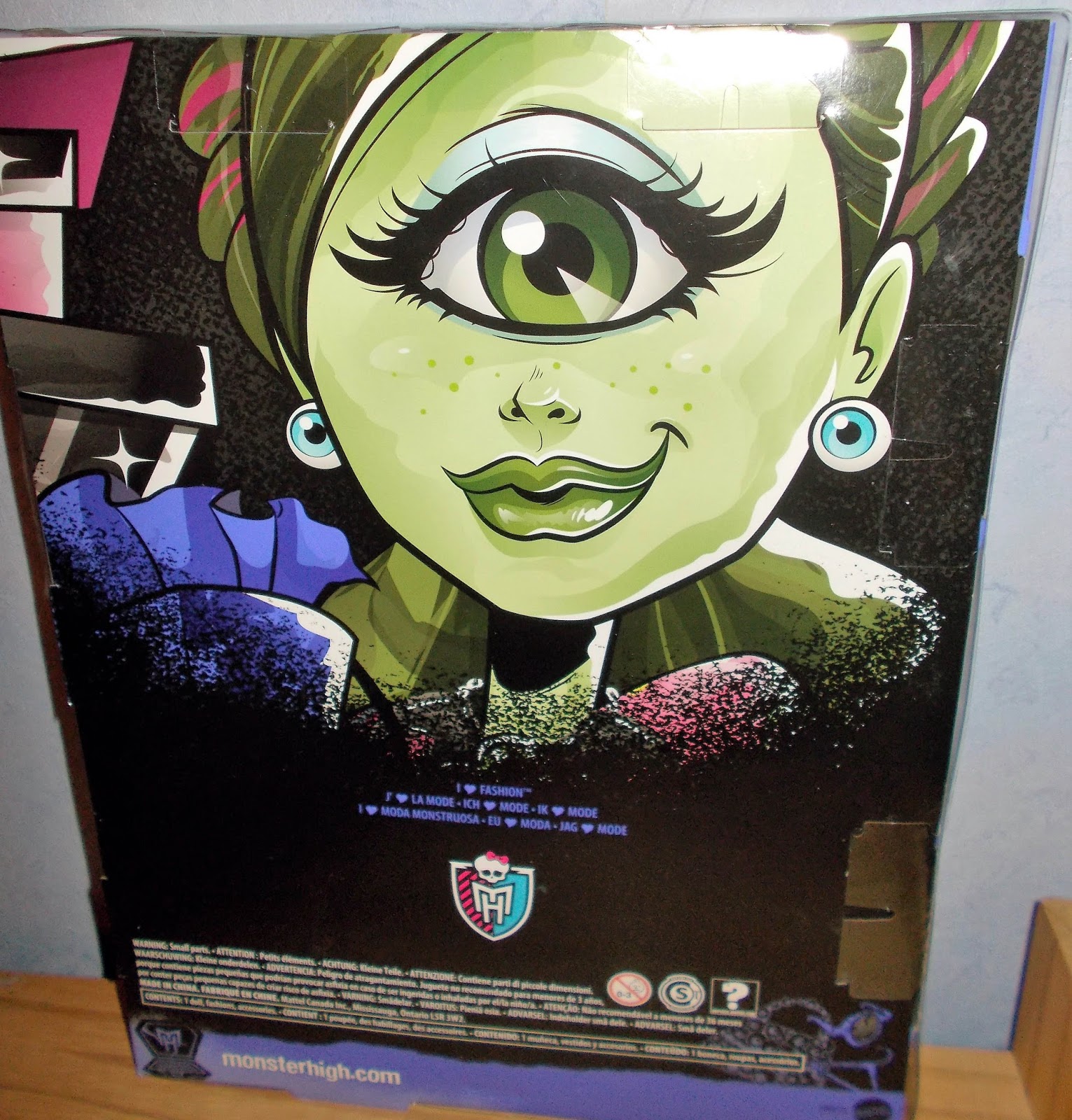 Calaminthes Clawdeen & Fashiondoll Friends: IRIS CLOPS REVIEW And More ...