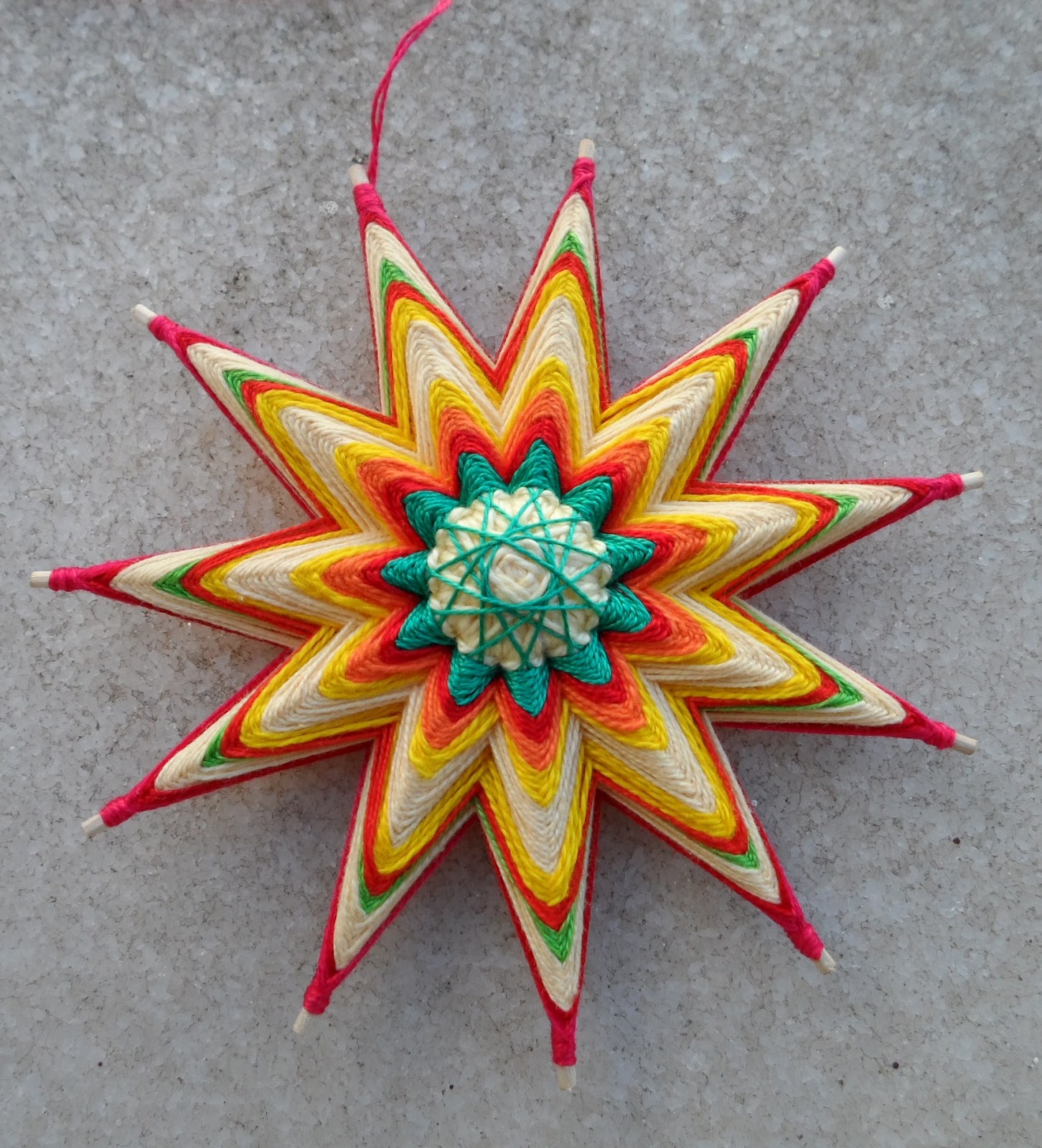 55.JPG (1452×1600) | Mandala yarn, Weaving patterns, Yarn art