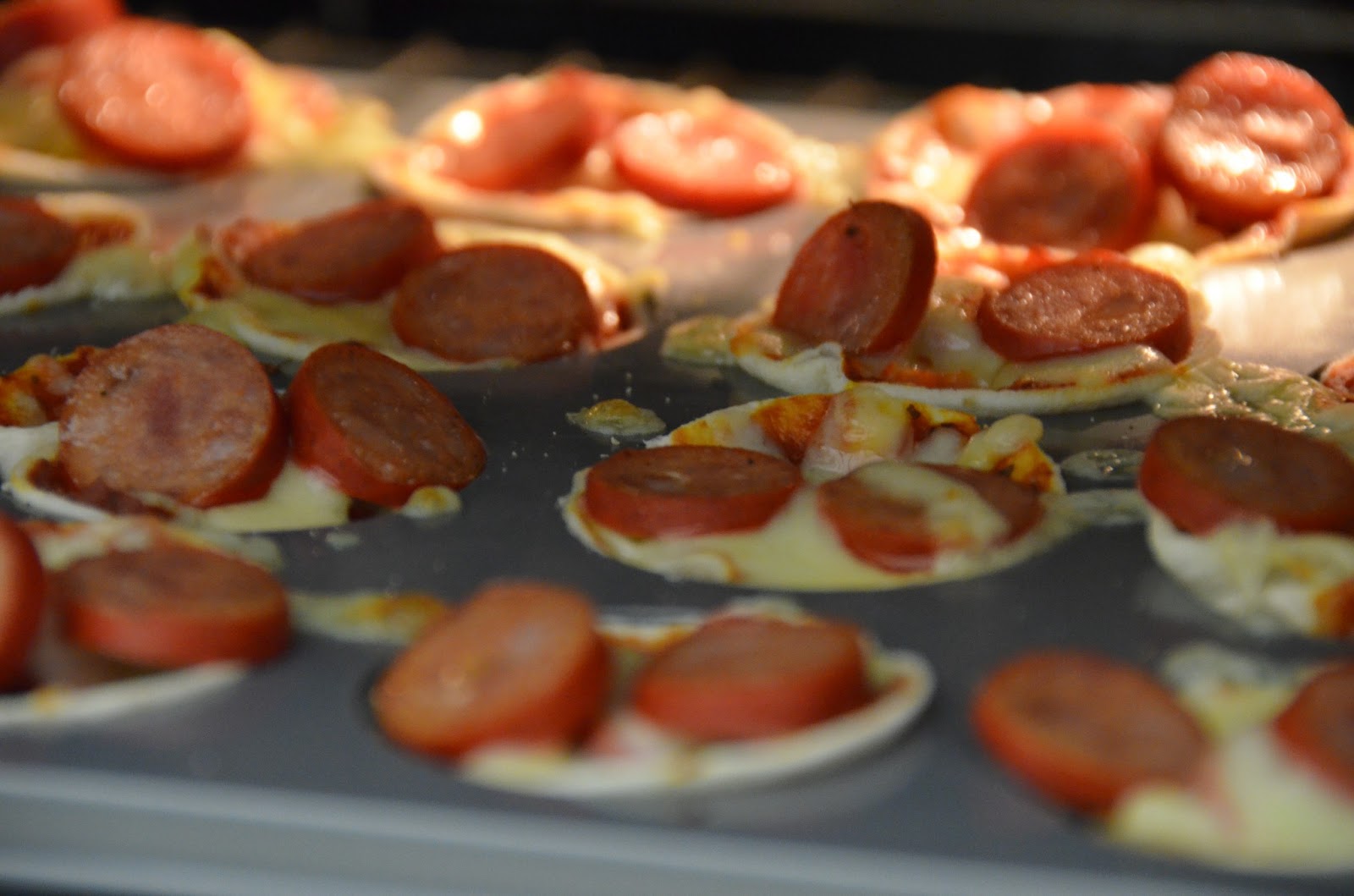 Disclosed Wonders: Mini Bite Size Tortilla-Crust Pizza