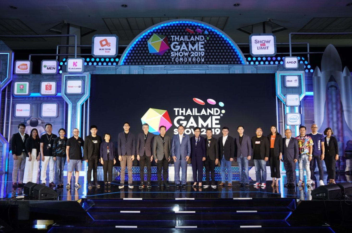 จัดเต็มความมันส์ เปิดตัวงานเกมสุดยิ่งใหญ่ กลุ่มทรู ผนึก โชว์ไร้ขีด จุด ...