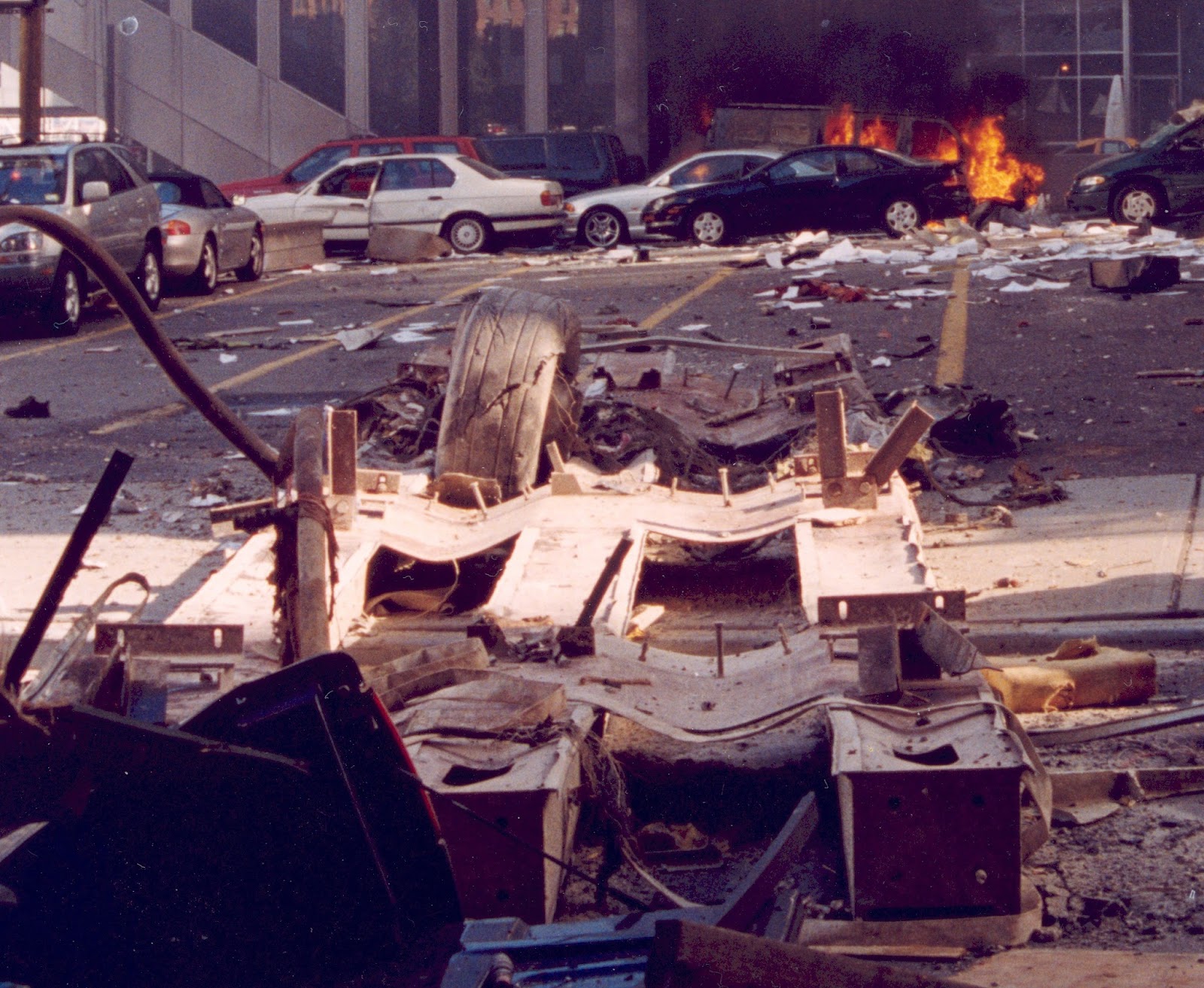 Debunking the 9/11 No-Planes Theory: Conspiracy Theory FAIL: The 9/11 ...