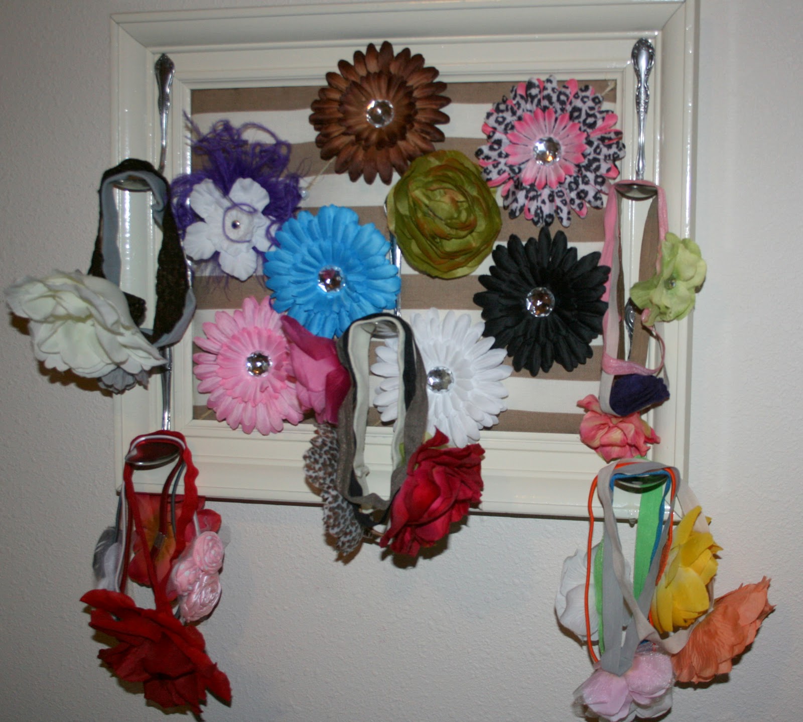 Glimmer And Grit: Thrift Store Frame & Spoons = Headband Holder