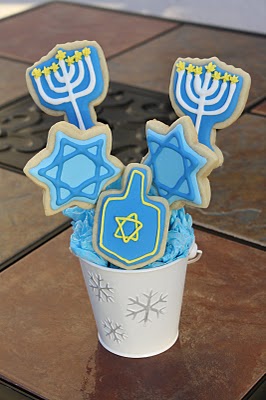 Getting it Together: Put on your Yarmulke, it's Time for Hanukkah!