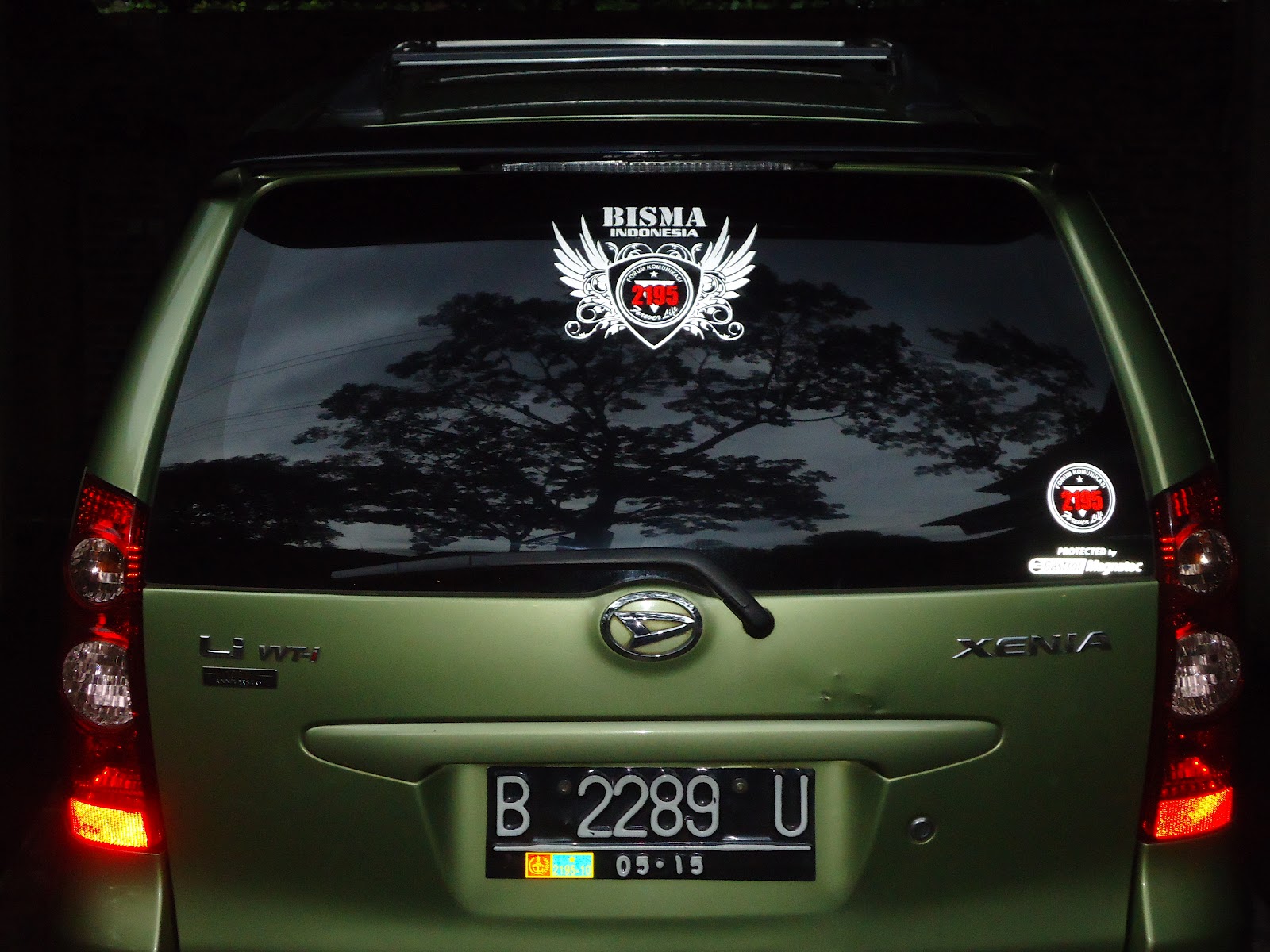 BISMA 2195: Koleksi Foto Dengan Atribut Sticker BISMA