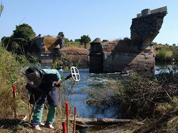 AAR Japan: 8/27 Event "Removing Barriers to Growth: How Landmines ...