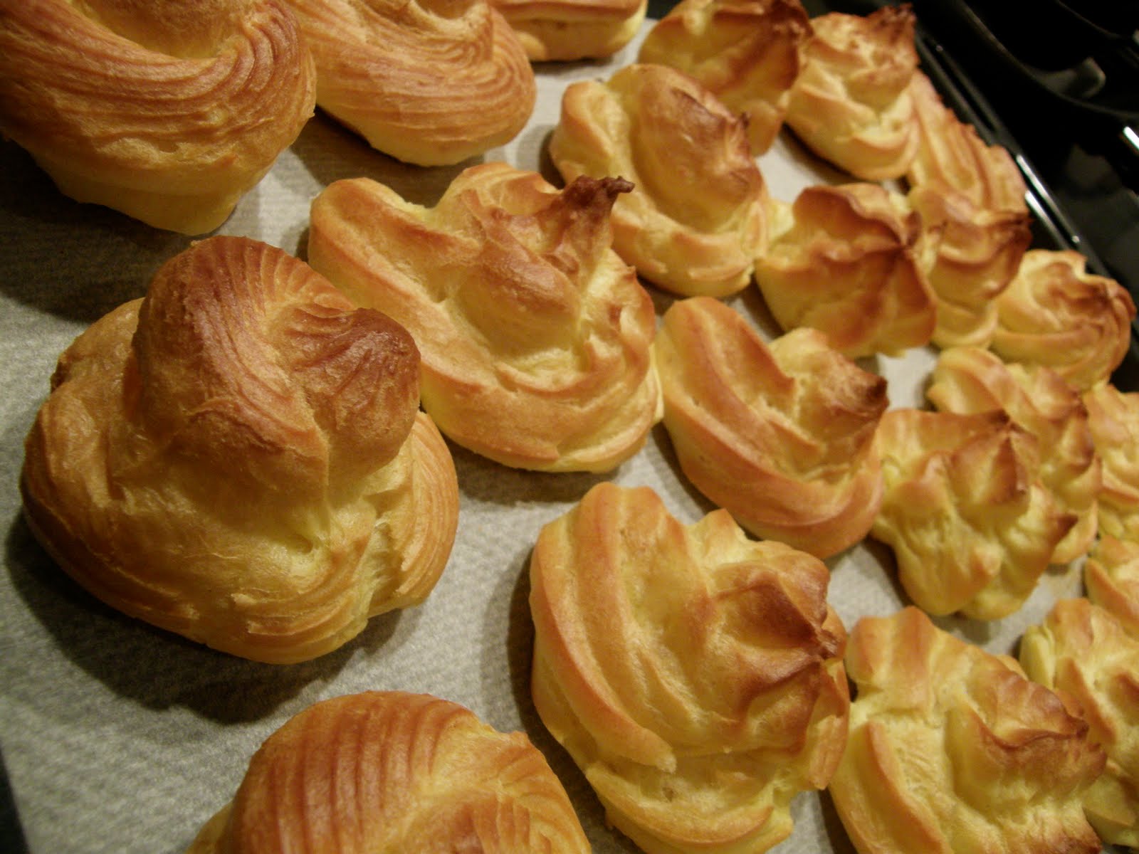 Amarenas: Petit-choux