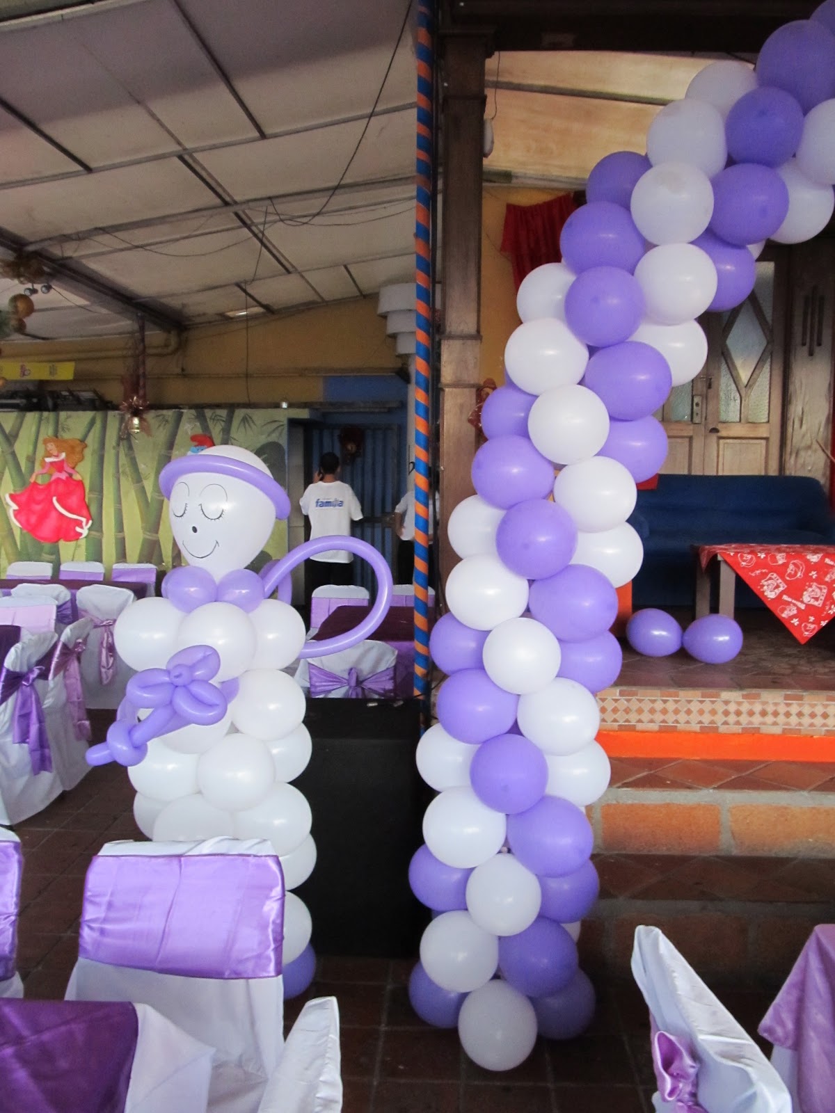 DECORACION ANGELES CON GLOBOS PRIMERA COMUNION | Fiestas Infantiles