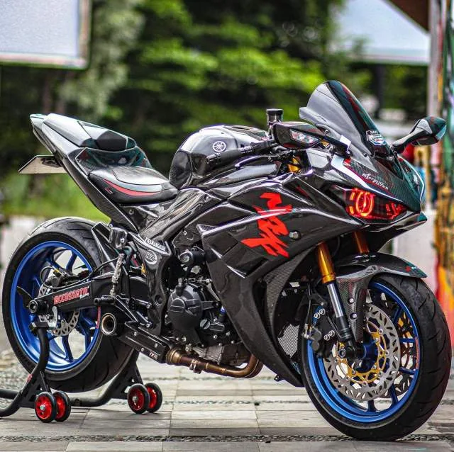 Modifikasi Yamaha R25 Full Carbon Racing Banget - 3835info ...