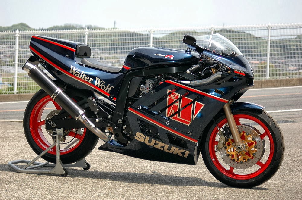 Planet Japan Blog: Suzuki GSX-R 750 RK 1989 "Walter Wolf" by Kaminari ...
