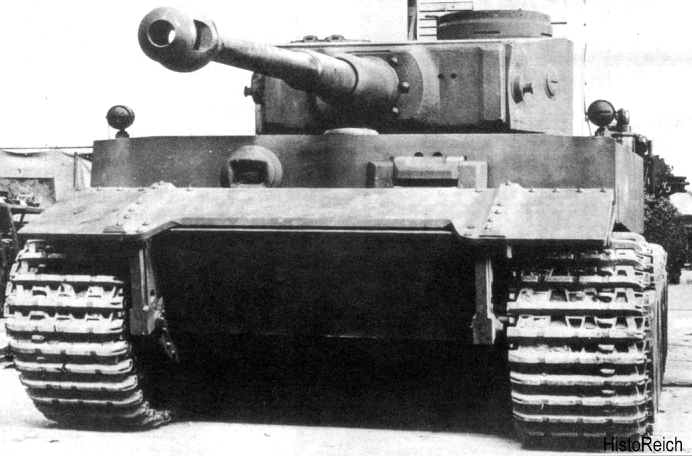 HISTOREICH: Impressionnant TIGER Ausf E 221 au musee des blindes Saumur