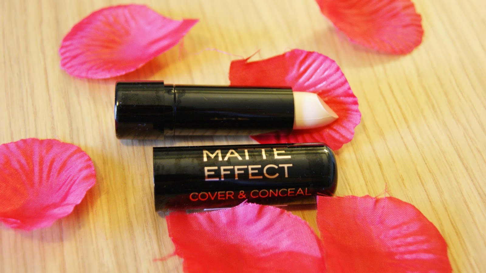 BEAUTY REVIEW: MAKEUP REVOLUTION MATTE EFFECT CONCEALER STICK - A Life ...