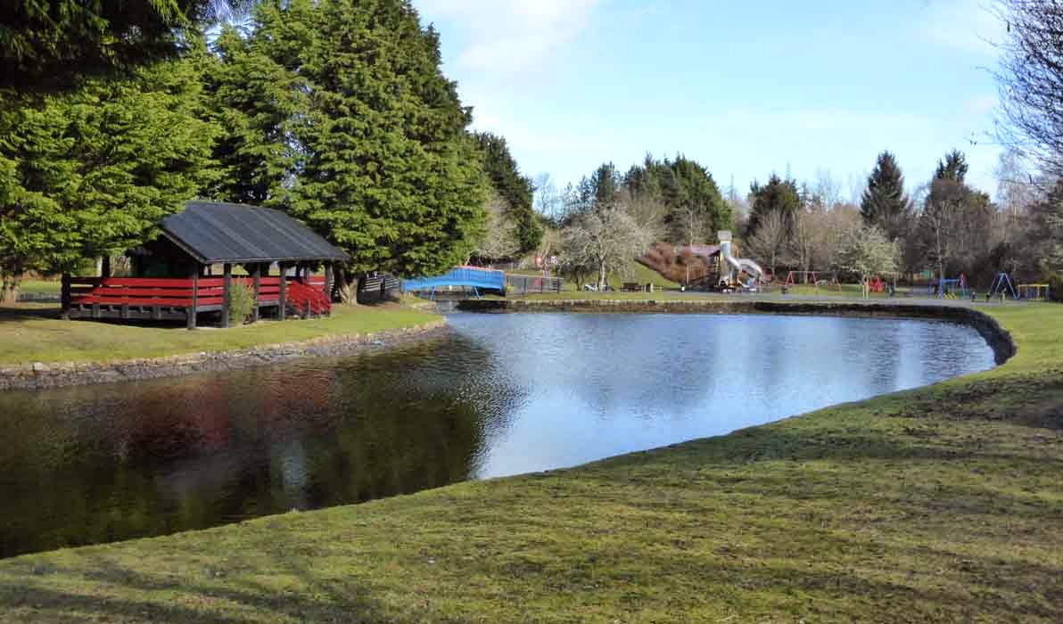 Alex and Bob`s Blue Sky Scotland: Northern Gothic. Inverness.Ness islands.