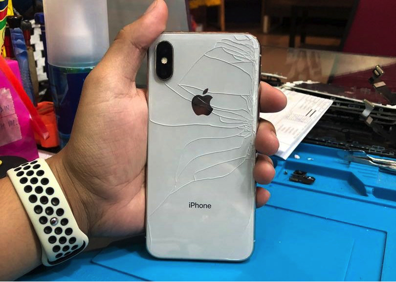 Apakah Back Glass iPhone Bisa Diperbaiki? - Electro Mobile Apple Repair ...