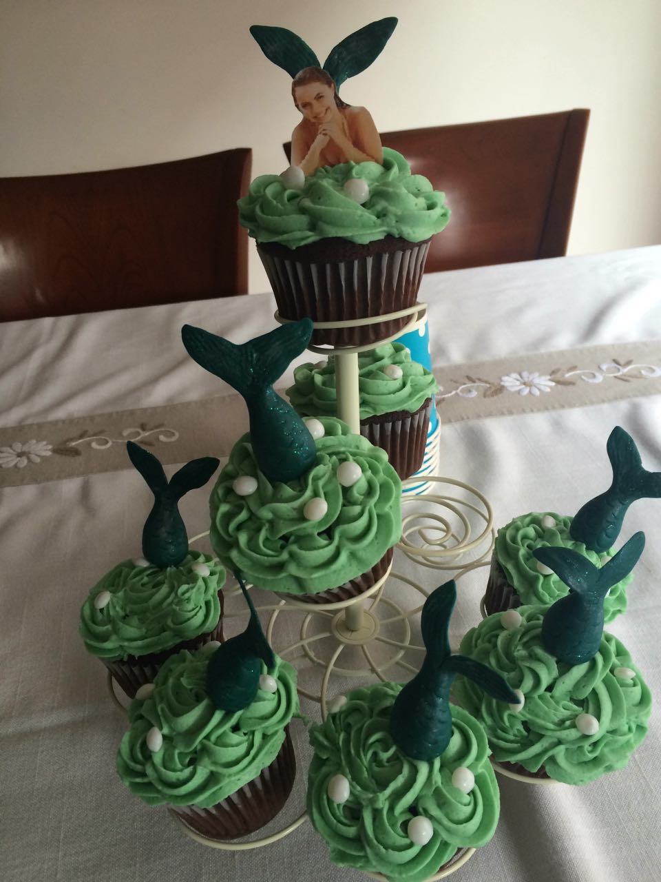 Tortas y Ponques Lucia: Cup Cakes con sirenas de Mako Mermaids