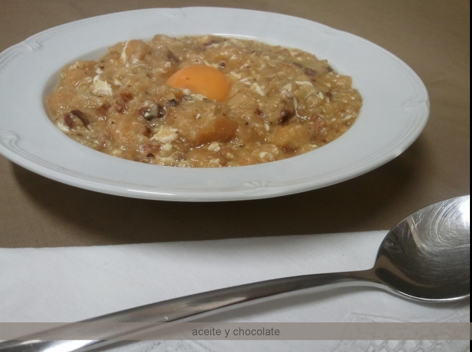 aceite y chocolate: sopa de ajo
