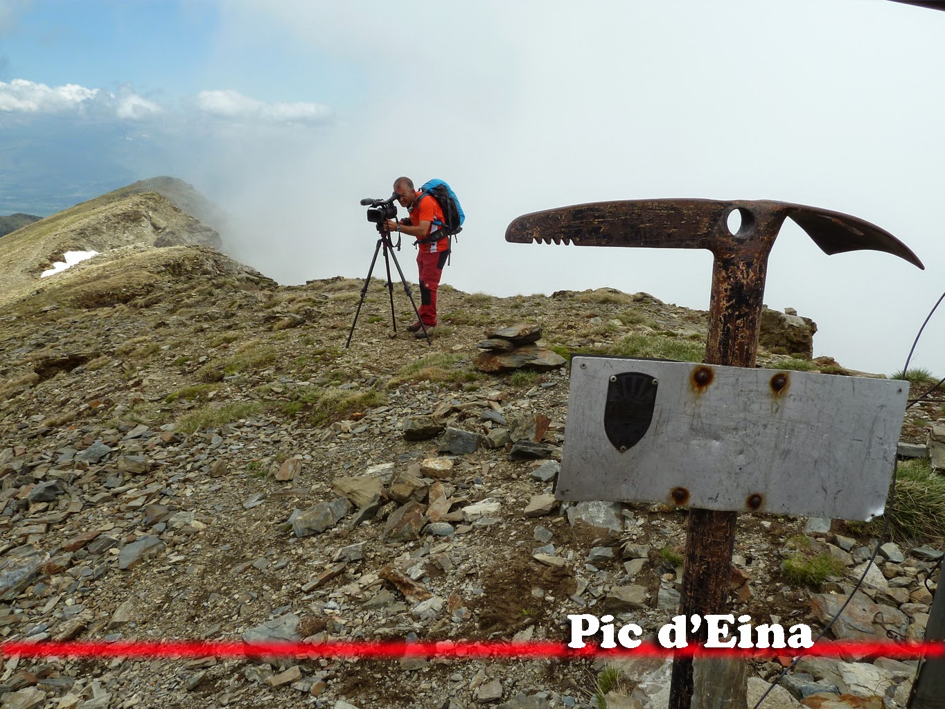 CAMINANT PEL RIPOLLÈS: Torre i Pic d'Eina