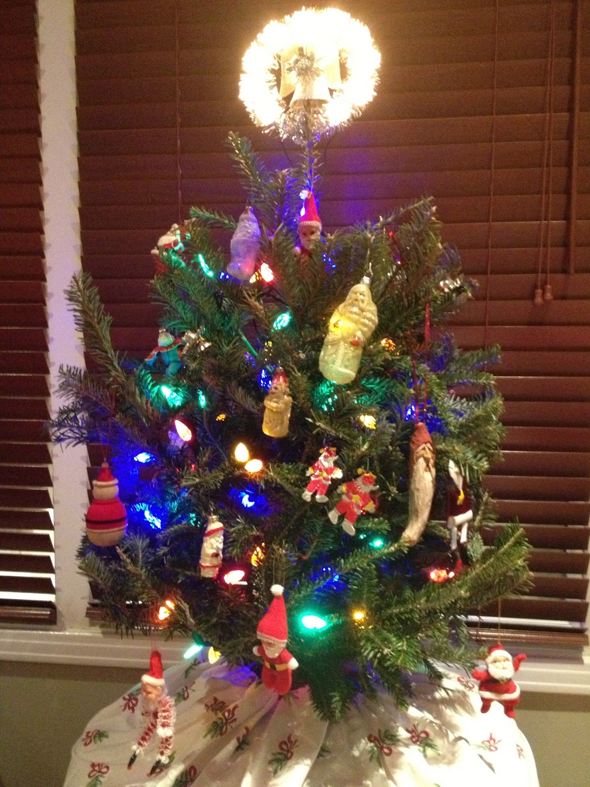 Fab and Thrifty-Something: Elf Tree