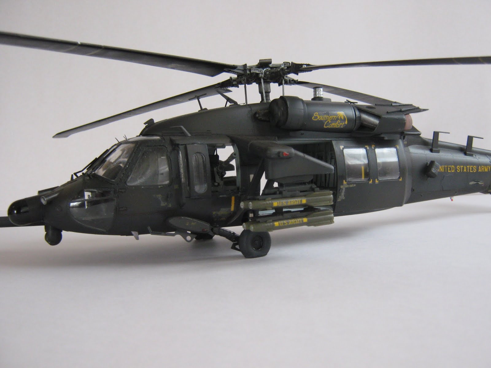 Maquetismo: UH60-L DAP Black Hawk