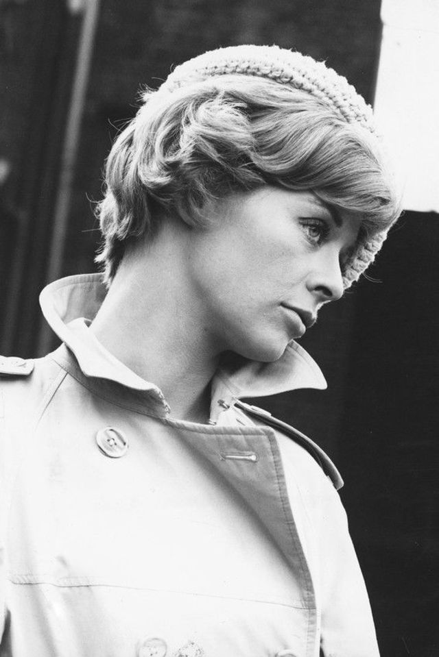 30 Amazing Black and White Photos of a Very Young and Lovely Susannah ...