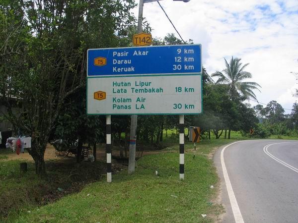 5 Maksud Perbezaan Huruf, Warna, Simbol Pada Papan Tanda Jalanraya Yang ...