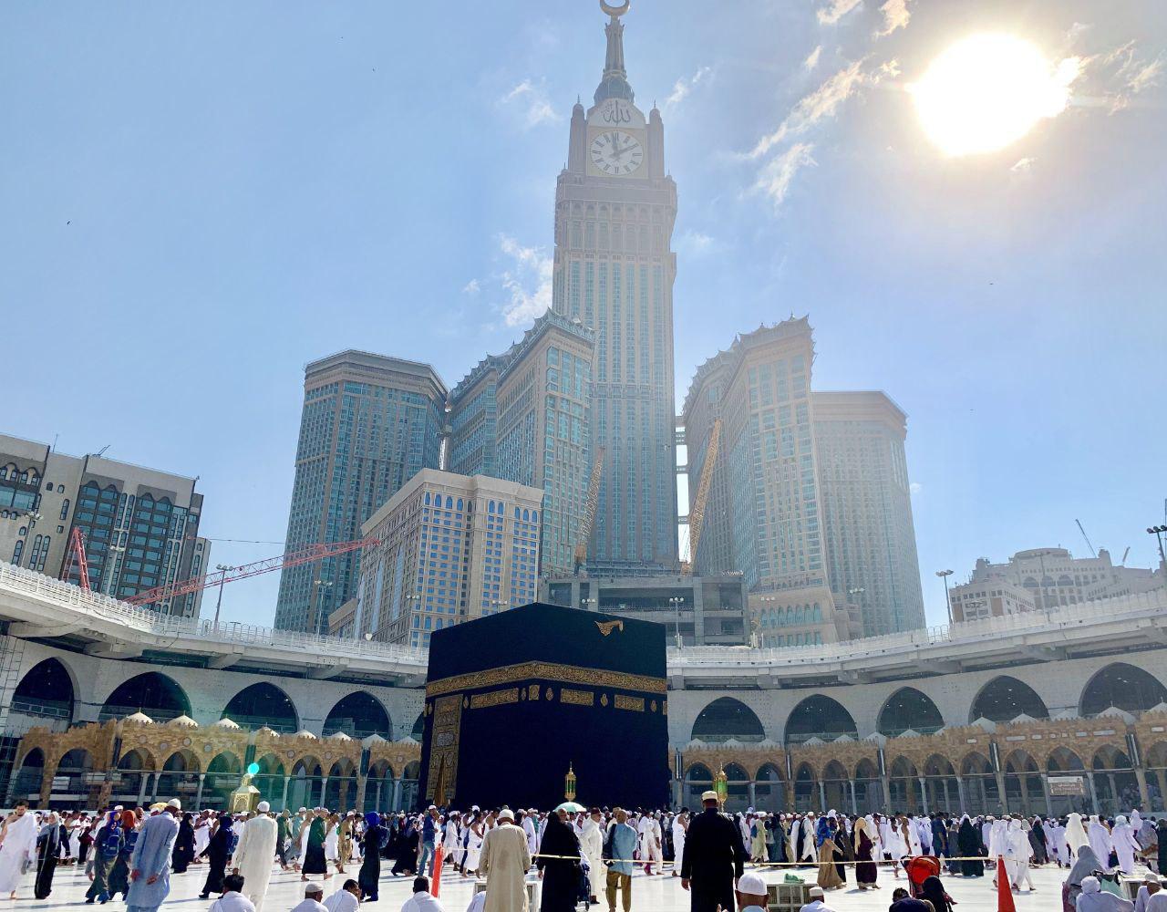 Jam Menara Hotel Al Manar Di Mekah Arab Saudi