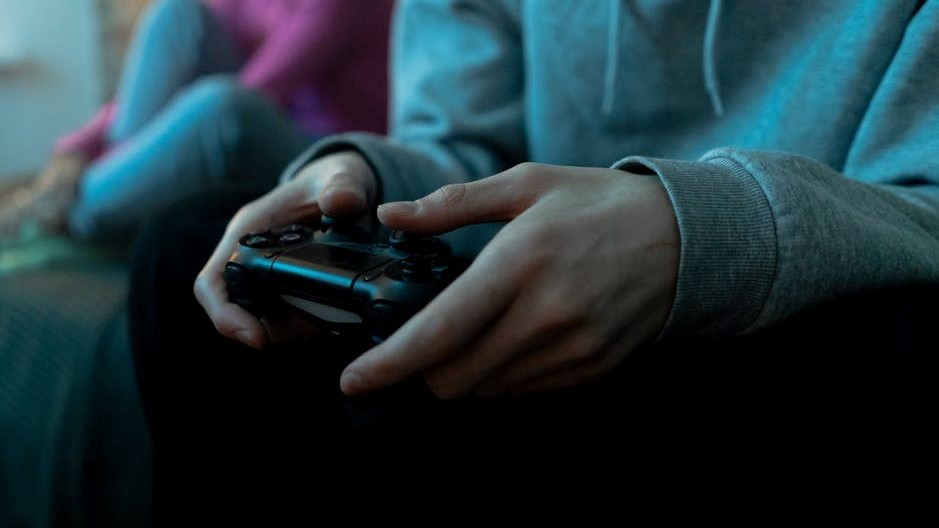 How to Deal With Gamer's Thumb and Other Gaming Injuries 😍🔥