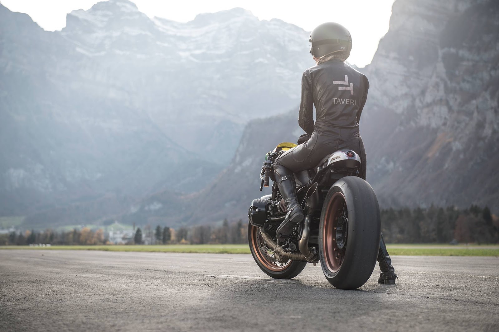 VTR Customs & Sabine Holbrook for Taveri Moto - RocketGarage - Cafe ...