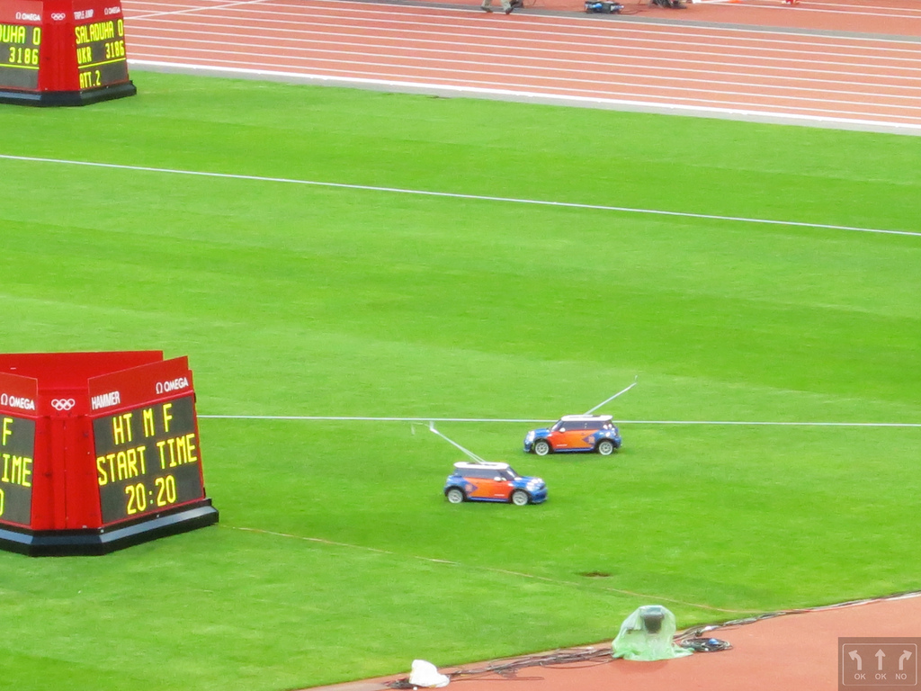 okokno : Remote Control Mini Cooper Retrieving Ball - London Olympics 2012