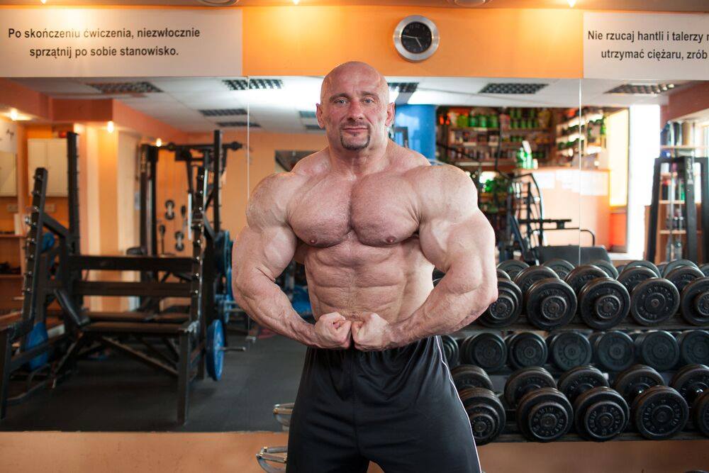 Muscle Lover: Polish IFBB Pro bodybuilder Robert Piotrkowicz (2)
