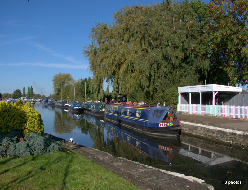 FreeSpirit : Delay at Sawley Lock