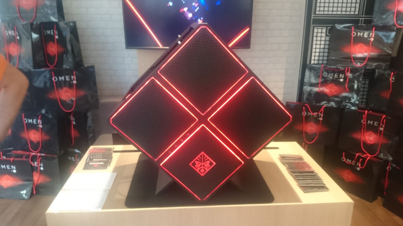 HP OMEN X 900 - The Extreme Specs Giant Gaming PC