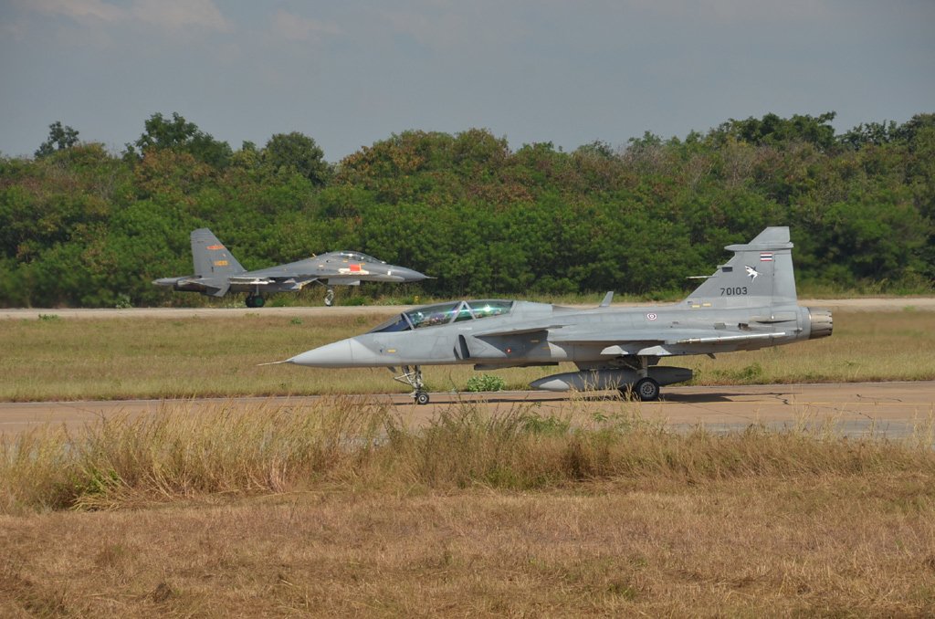 PLAAF J-11 Beat RTAF Gripen 16-0 on First Day of Falcon Strike 2015 ...