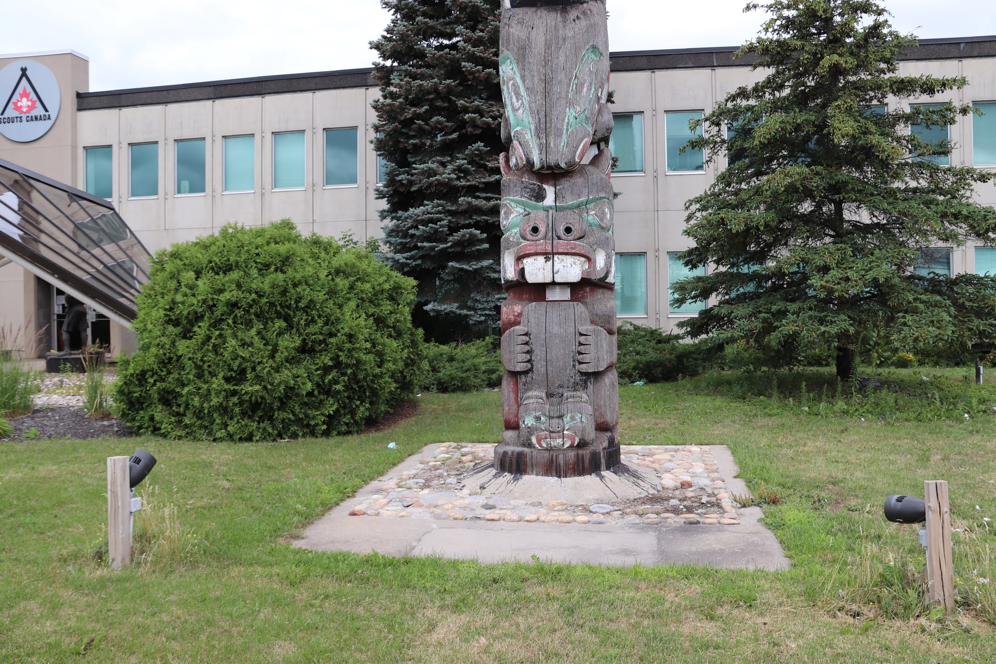 Memorials in Ottawa: Scouts Canada Totem Pole