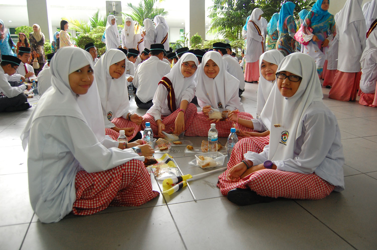 SMMG: SMMG @ NATIONAL DAY PARADE