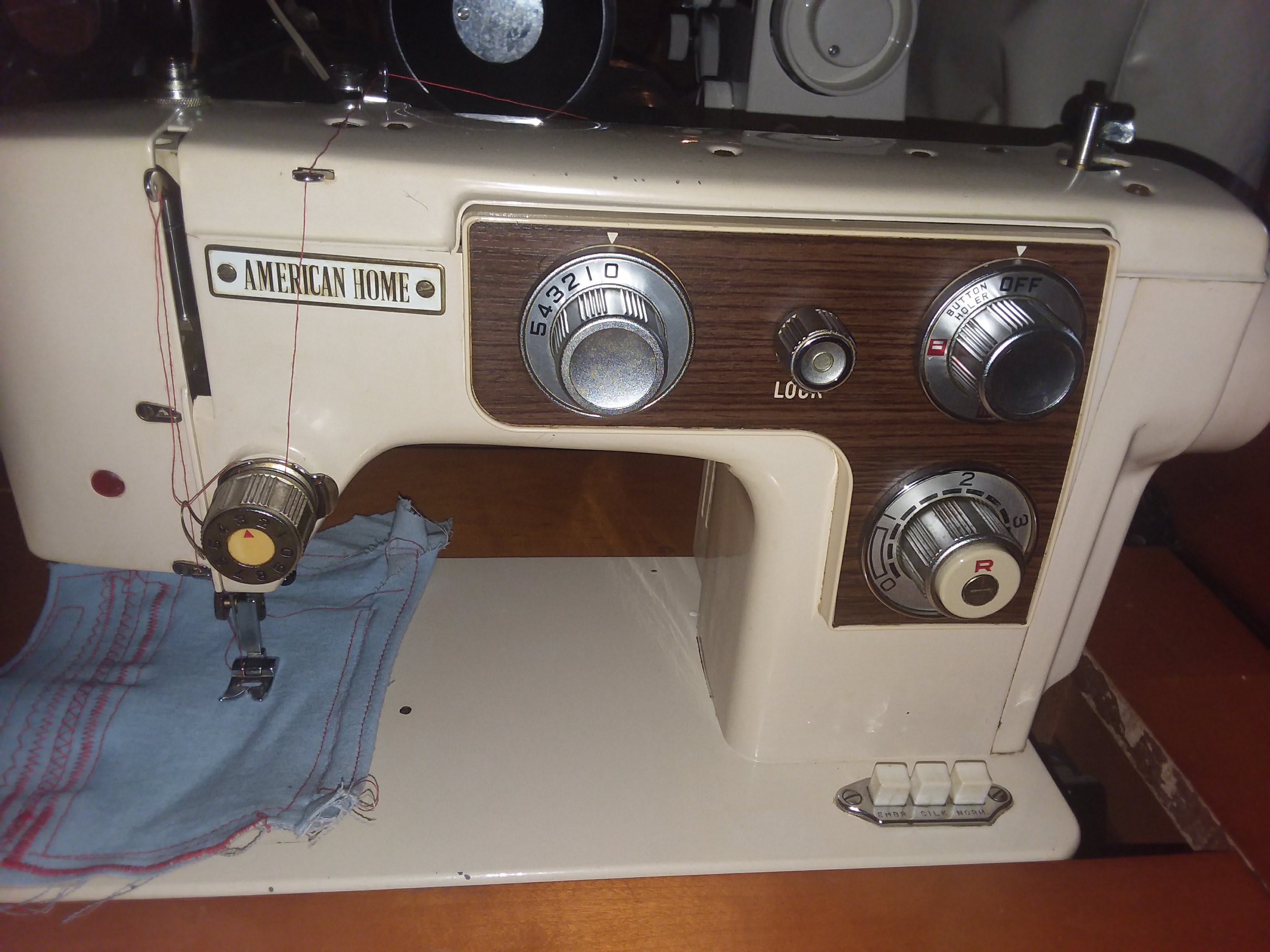 BADGED SEWING MACHINES