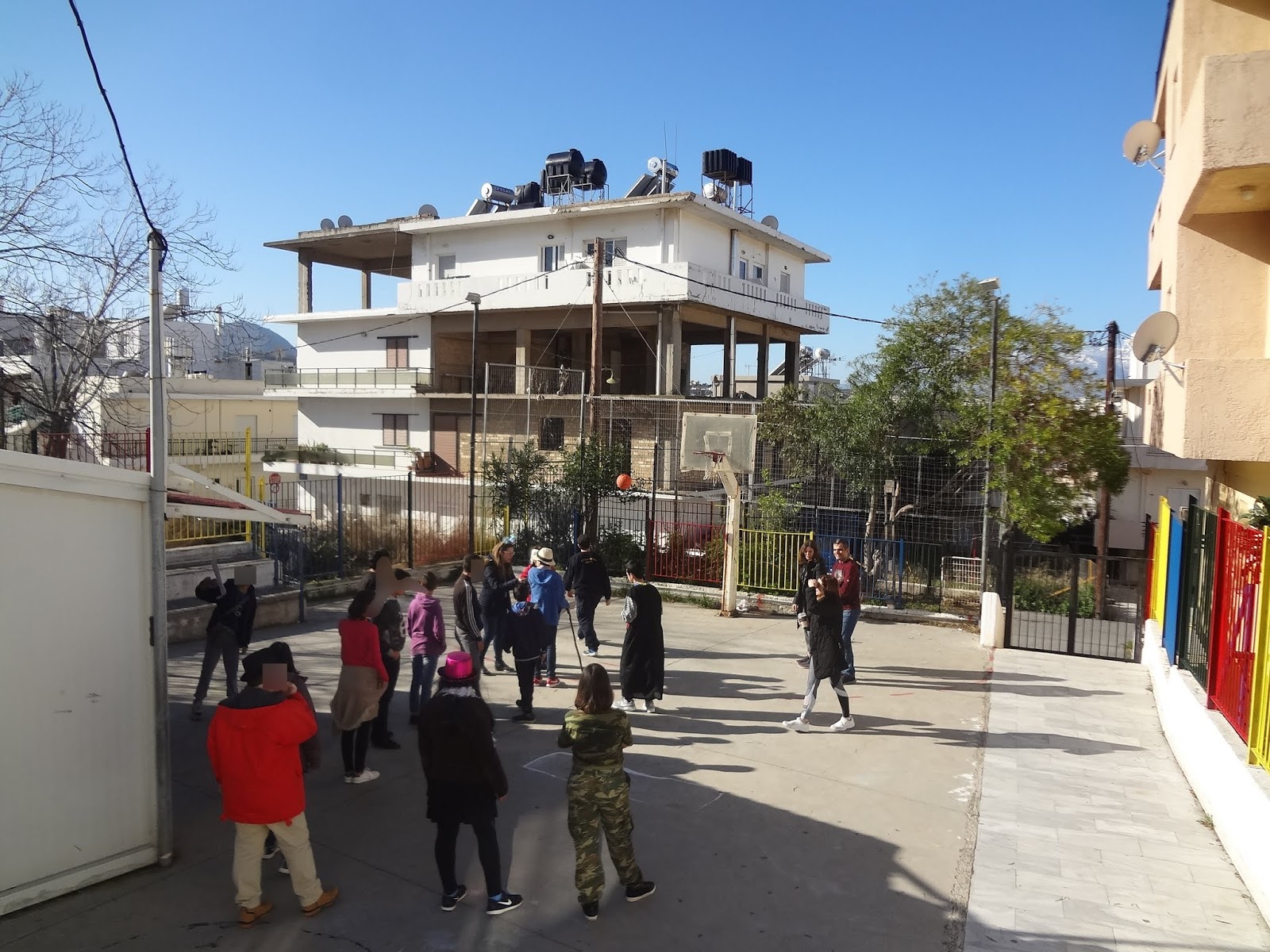 ΕΙΔΙΚΟ ΓΥΜΝΑΣΙΟ ΗΡΑΚΛΕΙΟΥ ΚΡΗΤΗΣ: Αποκριάτικο κυνήγι κρυμμένου θησαυρού ...