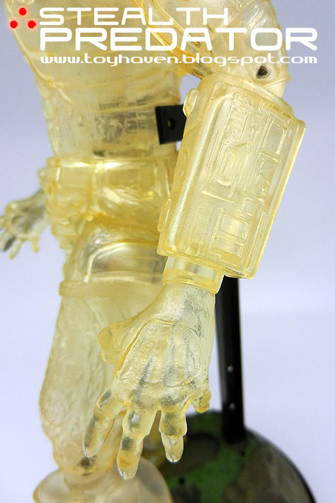 toyhaven: Medicom RAH Stealth Predator Figure