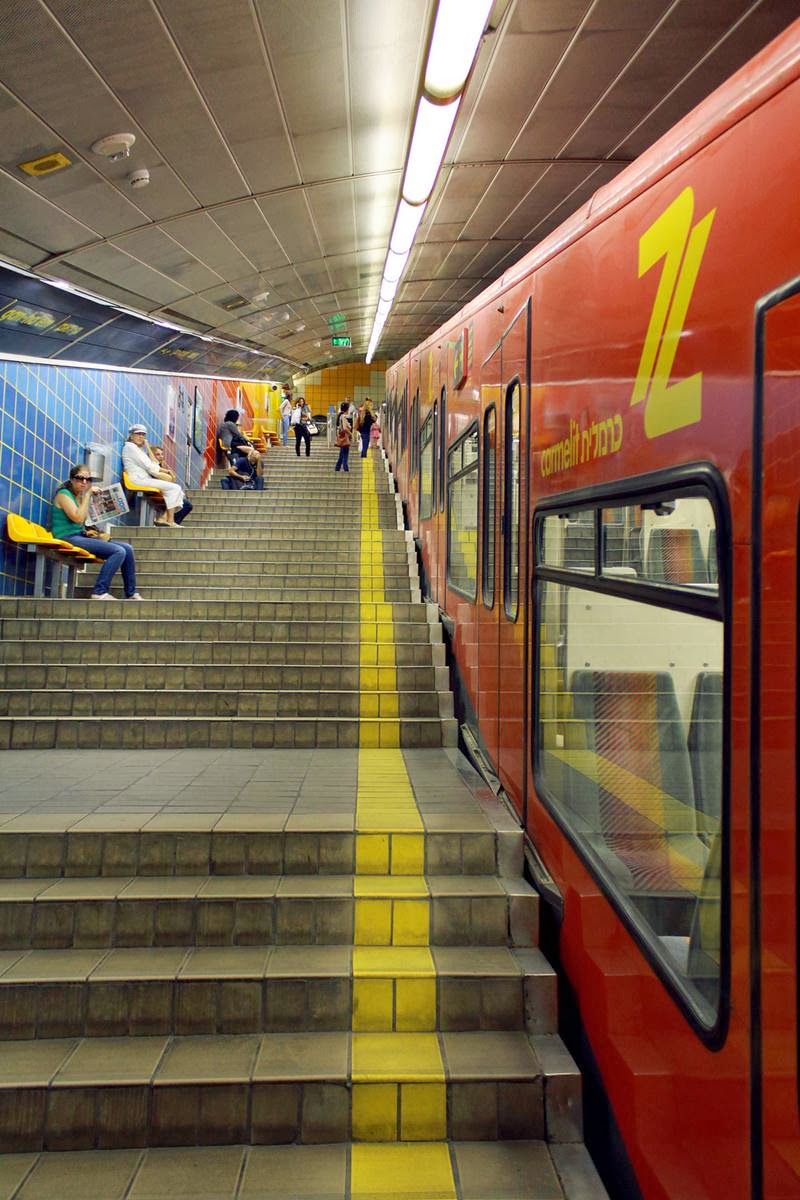 Duke World: Carmelit funicular | Haifa, Israel