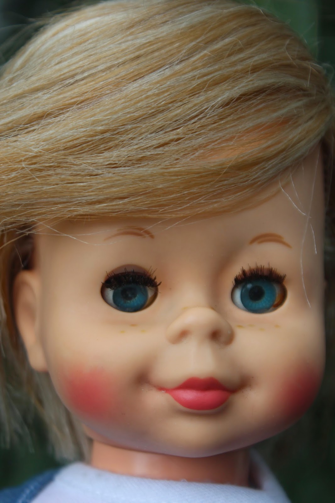 PLANET OF THE DOLLS: Doll-A-Day 191: Singing Chatty Cathy and A Good ...