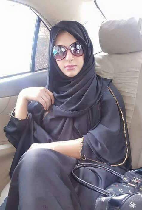 عرين كويتيه مطلقه عمرها 31 سنه مقيمة في الشارقه تبحث عن السترة والعفاف