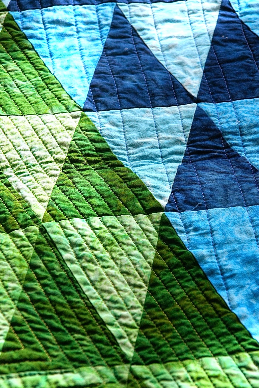 Herding Grasshoppers: Not-Just-For-Christmas Tree Quilt