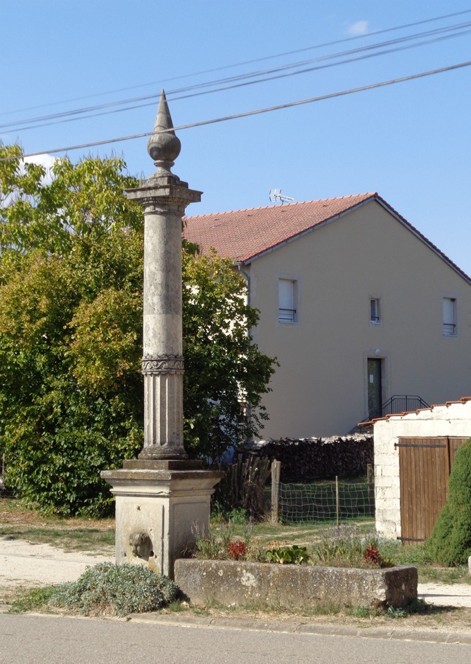 LE PAYS NATAL DE JLJ : LA LORRAINE: une fontaine de Moutrot, Meurthe-et ...